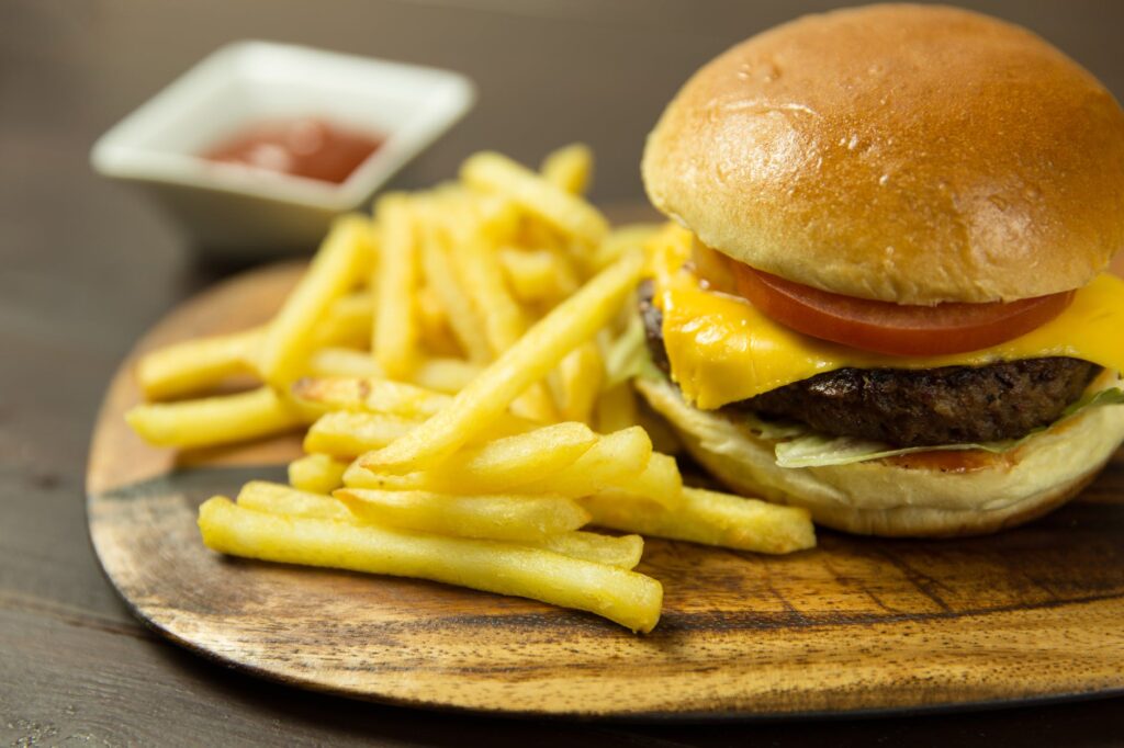 Fast Food Zincirlerindeki Yemeklerin Kalori Değerleri - Kalorihesabi.com